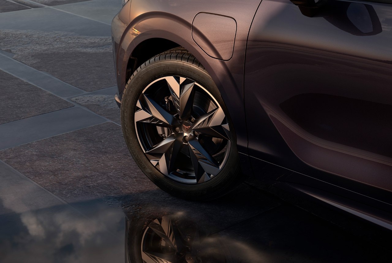CUPRA Terramar Design: Plug-In Hybrid SUV | CUPRA